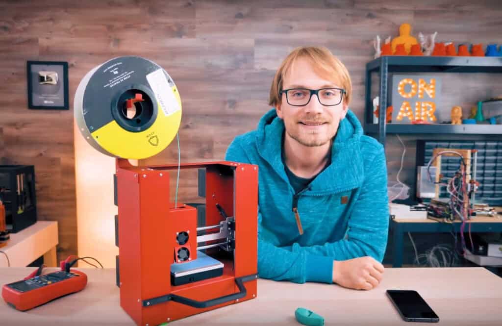 7 Best 3D Printing YouTube Channels [Must Watch 2024]