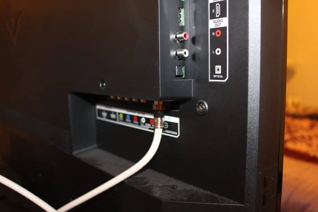 LG TV Blink Codes [Full List + Meaning + Fixes]